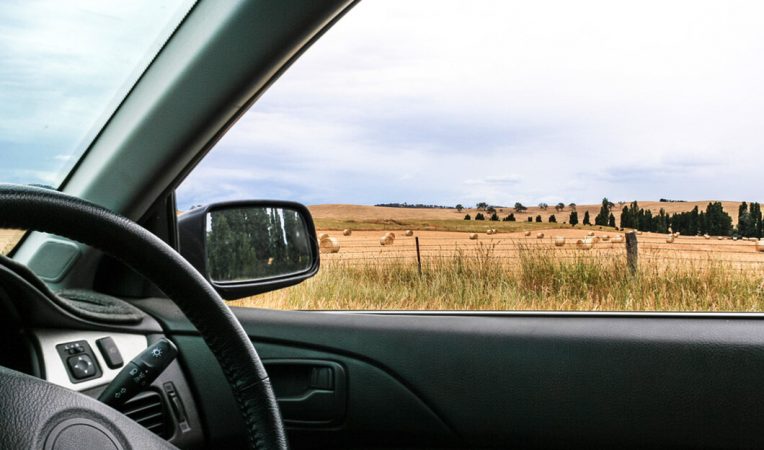 How to Clean Interior Car Windows - Garage Deed